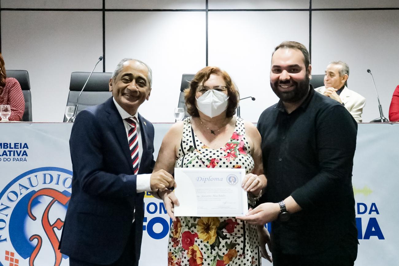 Sessão solene marca os 40 anos da Fonoaudiologia - ALEPA